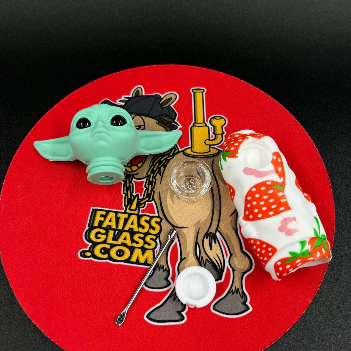 Yoda Silicone Hand Pipe With Removable Tool - FGC – fatassglass